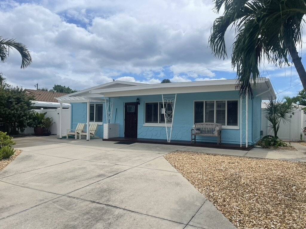 93 M² House ∙ 2 Bedrooms ∙ 4 Guests - Treasure Island, FL