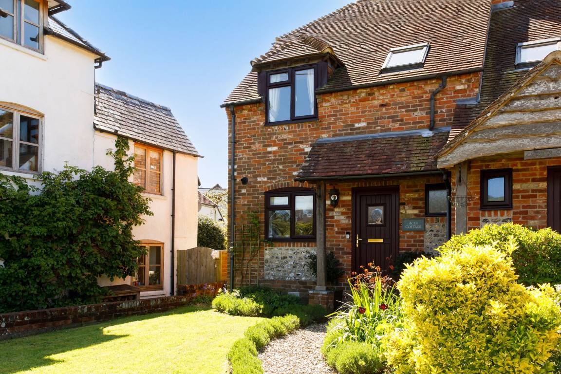 111 M² House ∙ 2 Bedrooms ∙ 4 Guests - Chichester