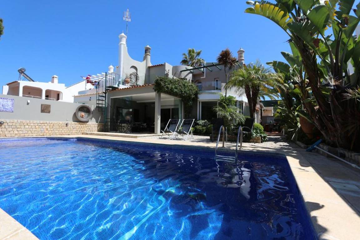 Villa ∙ 4 Habitaciones ∙ 8 Huéspedes - Vilamoura