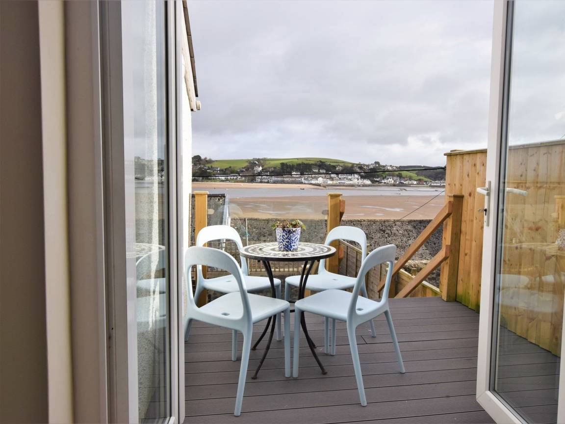 Cottage ∙ 3 Bedrooms ∙ 6 Guests - Appledore