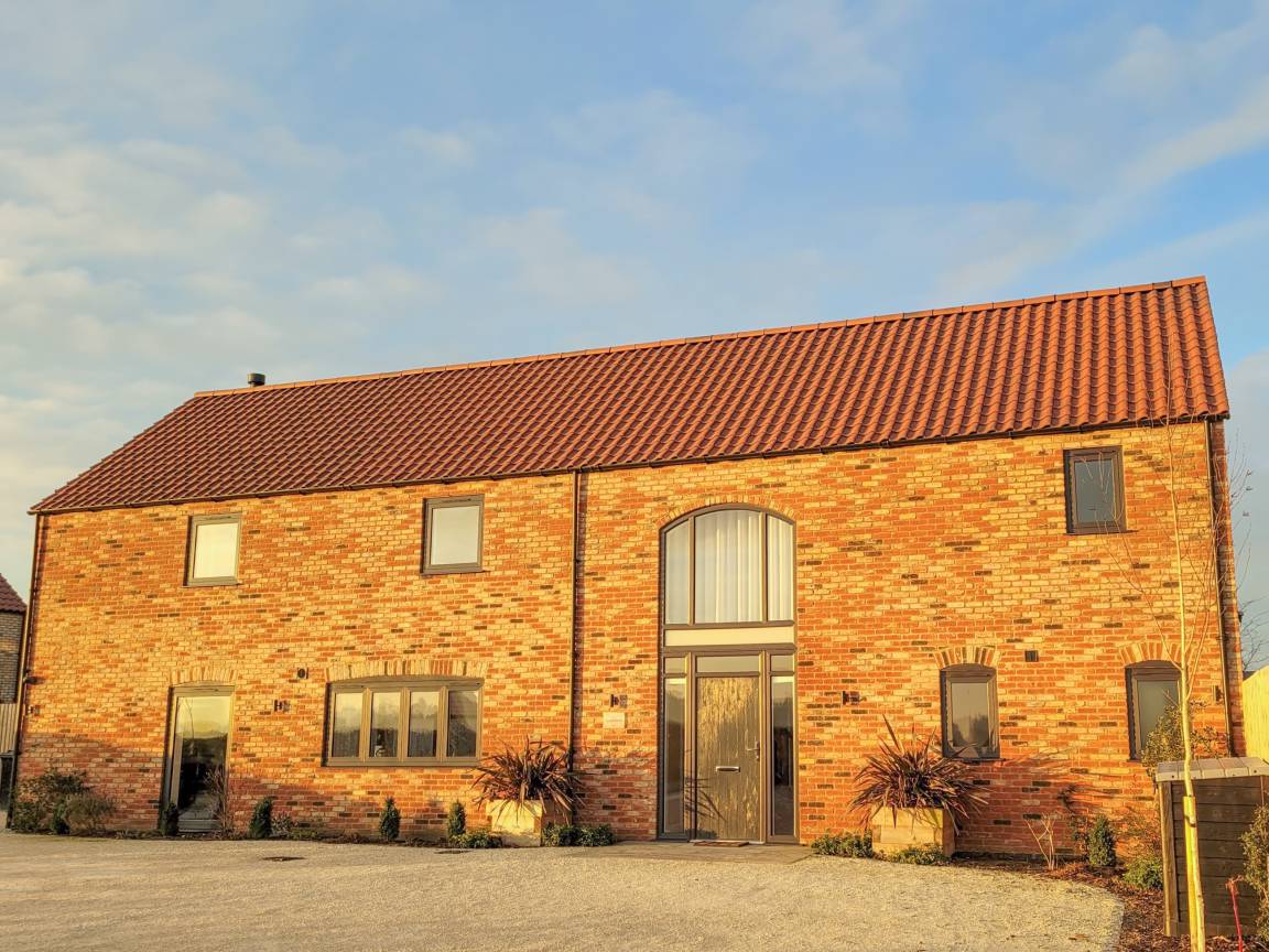 Cottage ∙ 4 Bedrooms ∙ 8 Guests - Lincoln