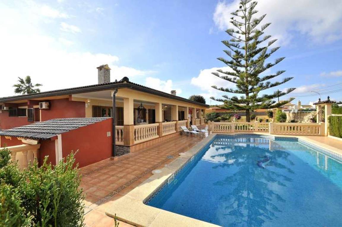 300 M² Villa ∙ 3 Makuuhuonetta ∙ 6 Vierasta - Llucmajor