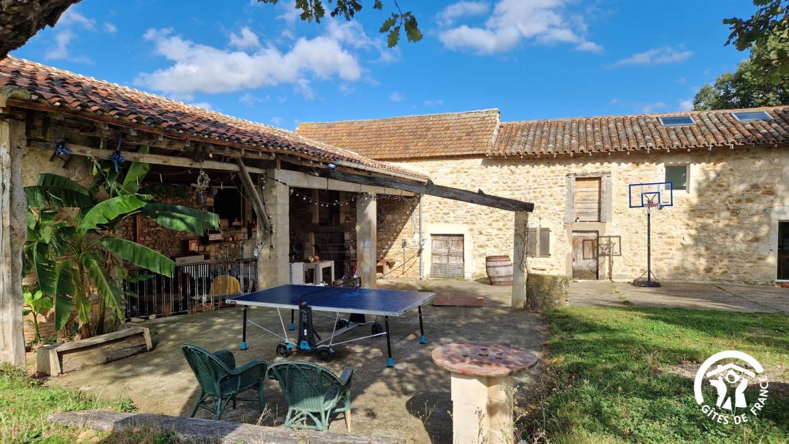 170 M² Gîte ∙ 3 Chambres ∙ 7 Personnes - Jardin des Paradis de Cordes-sur-Ciel