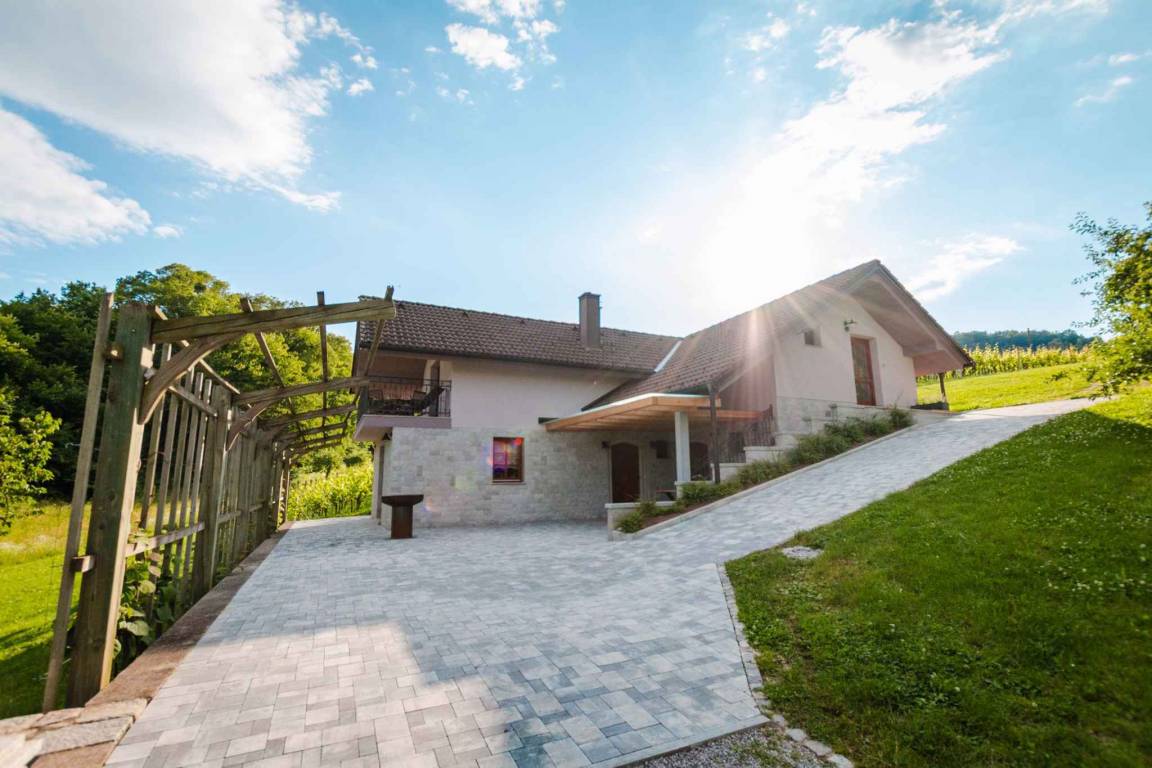 56 M² House ∙ 1 Bedroom ∙ 4 Guests - Šmarješke Toplice