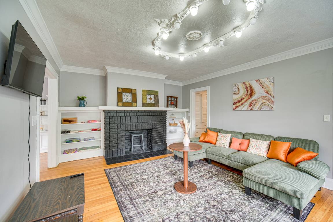 157 M² Apartment ∙ 3 Bedrooms ∙ 9 Guests - Cleveland, OH