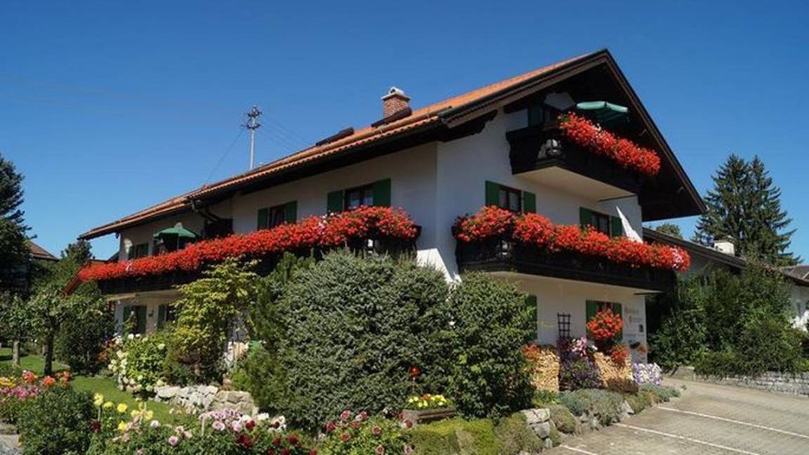 52 M² Ferienwohnung ∙ 1 Schlafzimmer ∙ 2 Gäste - Bad Bayersoien
