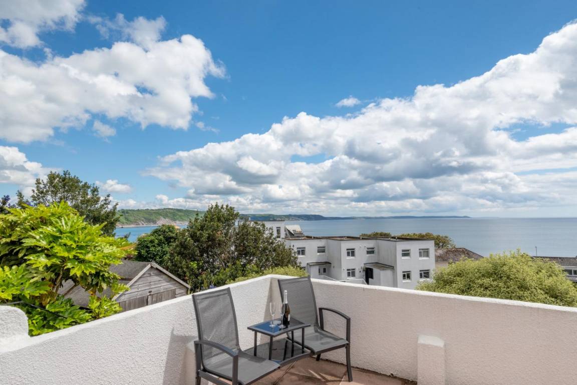 Apartment ∙ 3 Bedrooms ∙ 6 Guests - Looe