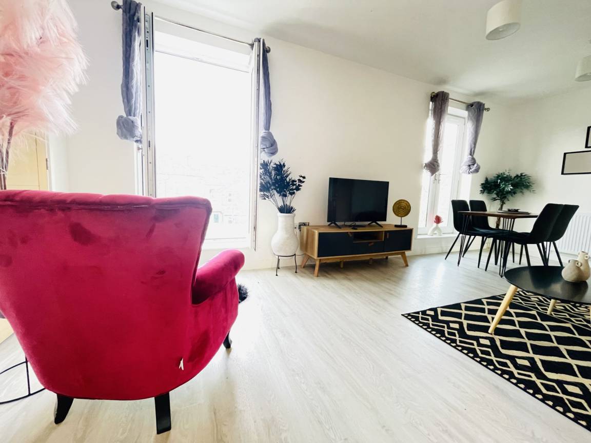 93 M² House ∙ 4 Bedrooms ∙ 8 Guests - Cambridge