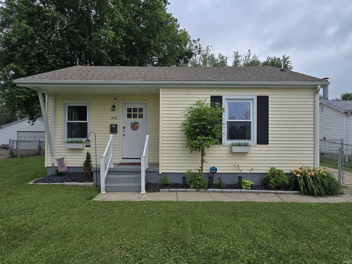 84 M² House ∙ 2 Bedrooms ∙ 2 Guests - Evansville, IN