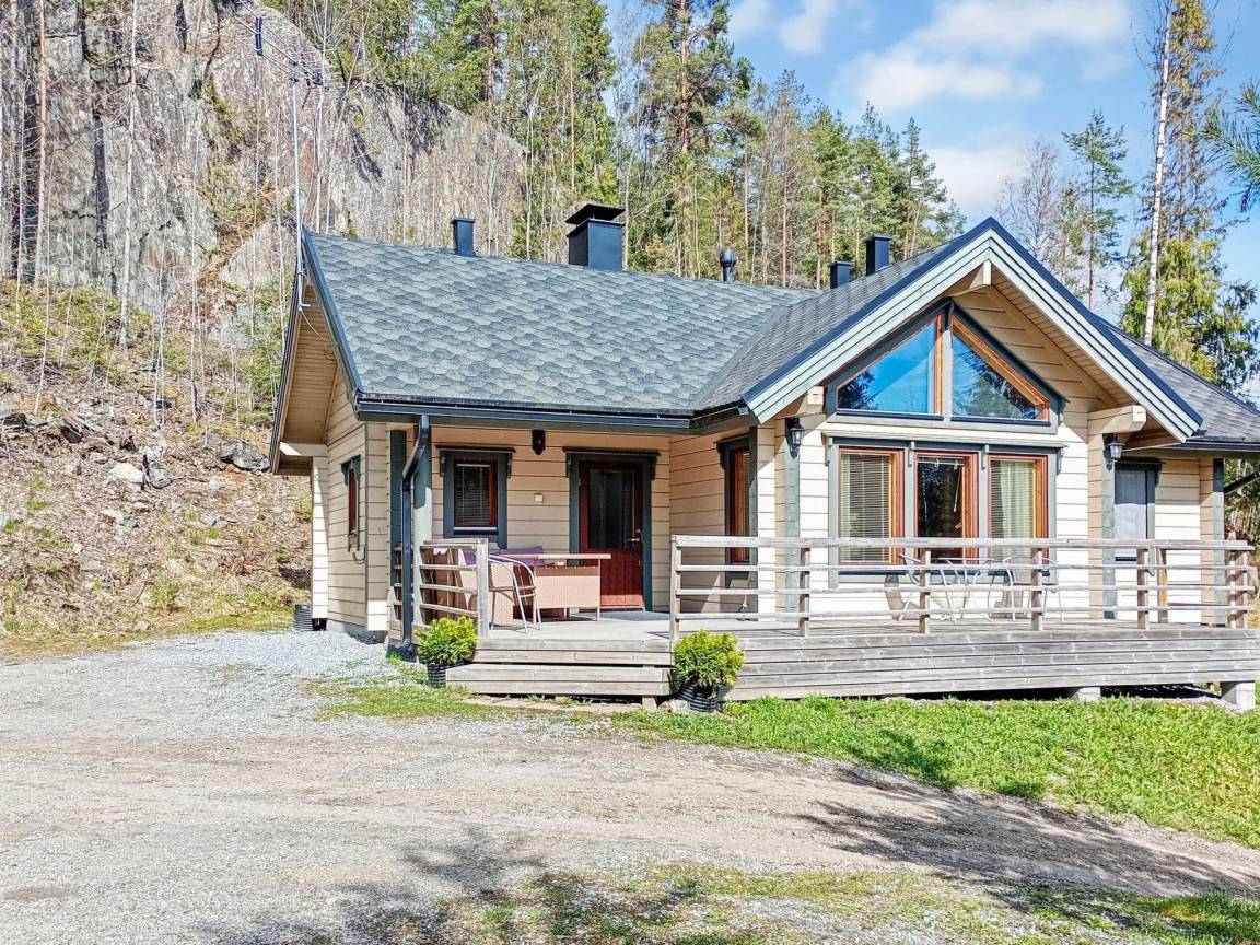 63 M² Talo ∙ 2 Makuuhuonetta ∙ 8 Vierasta - Lavia