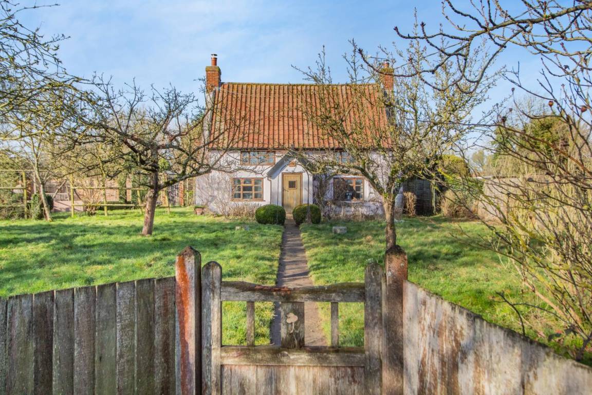 Cottage ∙ 2 Bedrooms ∙ 4 Guests - Framlingham