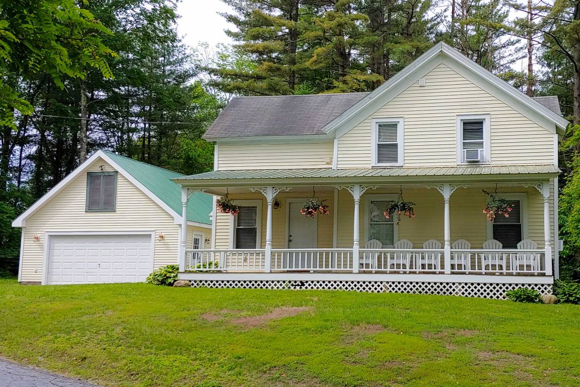 167 M² House ∙ 4 Bedrooms ∙ 10 Guests - Lake George, NY