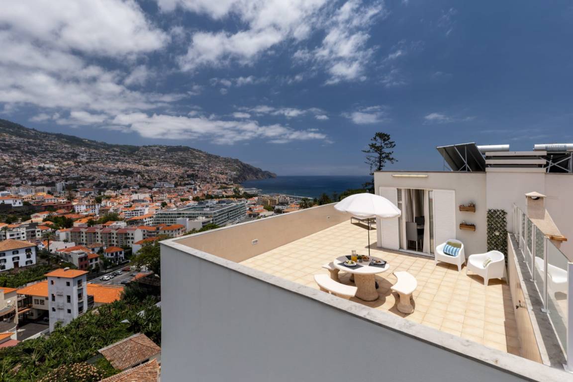 200 M² Lägenhet ∙ 3 Sovrum ∙ 6 Gäster - Funchal