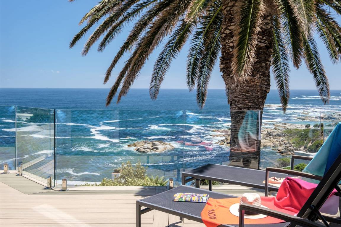 Apartment ∙ 3 Bedrooms ∙ 6 Guests - Camps Bay