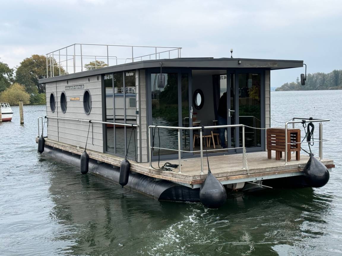 32 M² Huisboot ∙ 2 Slaapkamers ∙ 6 Gasten - Schwerin