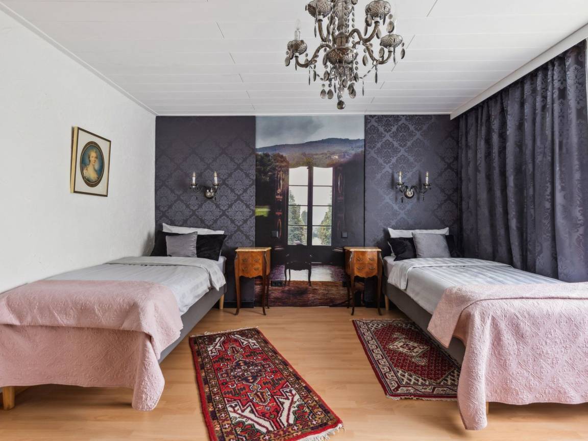 100 M² Ferienhaus ∙ 4 Schlafzimmer ∙ 8 Gäste - Blieskastel