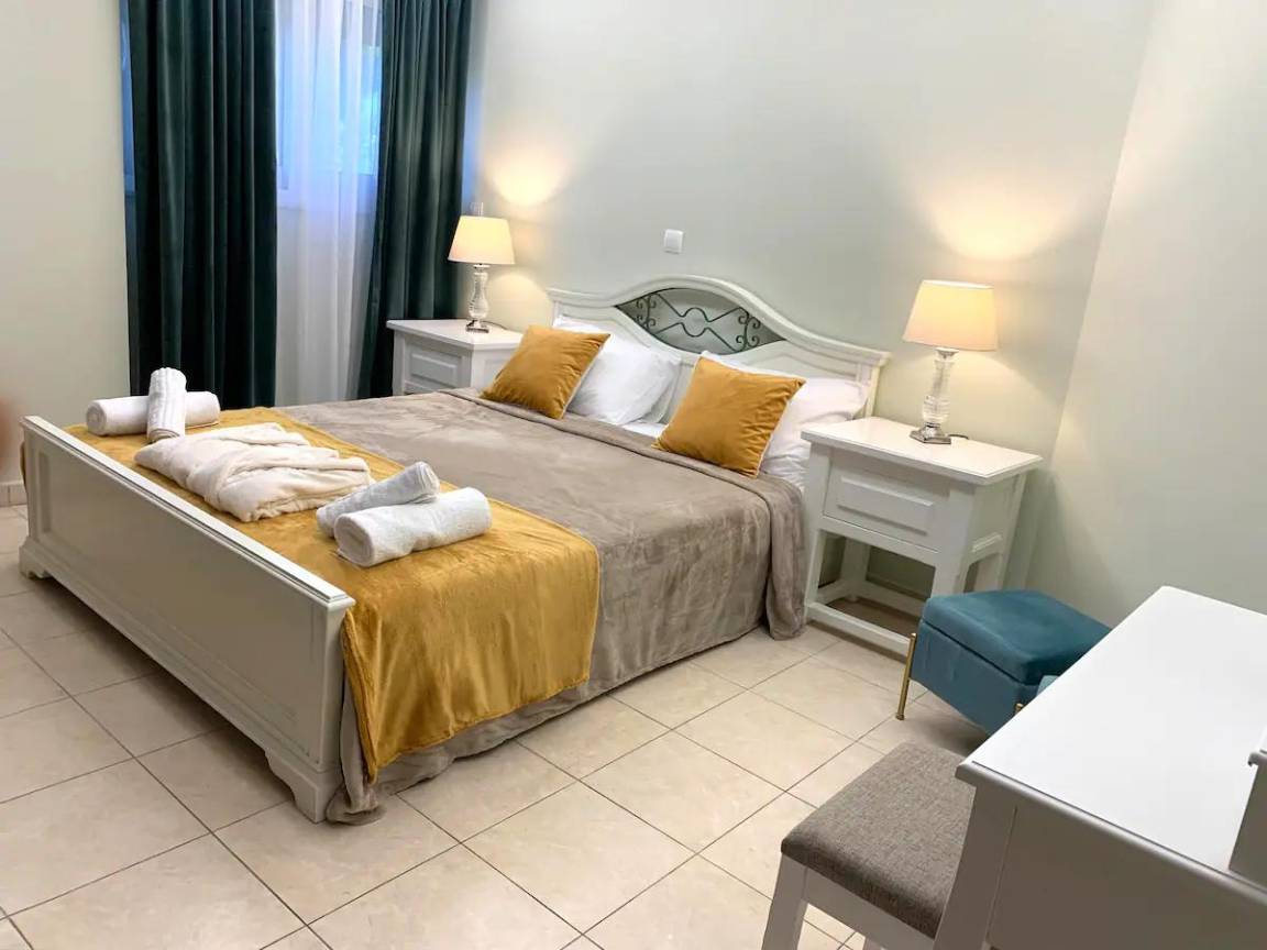 75 M² Apartment ∙ 2 Bedrooms ∙ 5 Guests - Faliraki