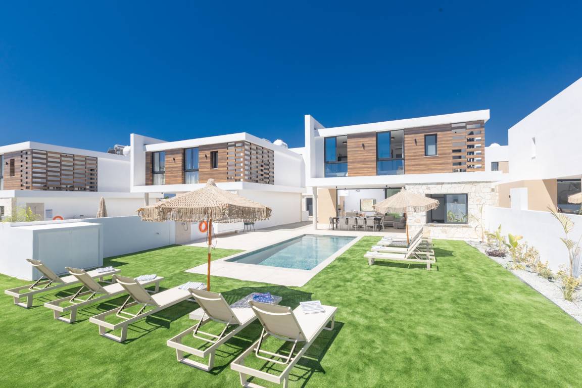 Cottage ∙ 5 Bedrooms ∙ 11 Guests - Cyprus