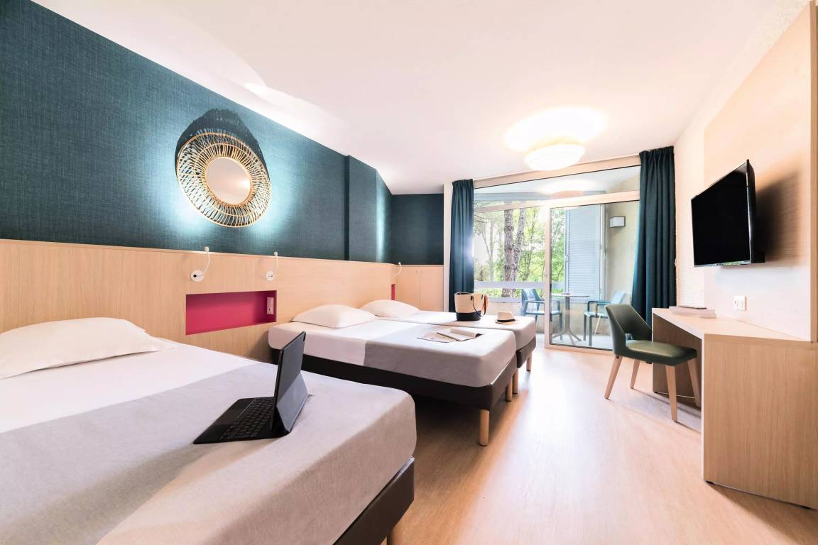 20 M² Hôtel ∙ 1 Chambre ∙ 2 Personnes - L'Isle-sur-la-Sorgue