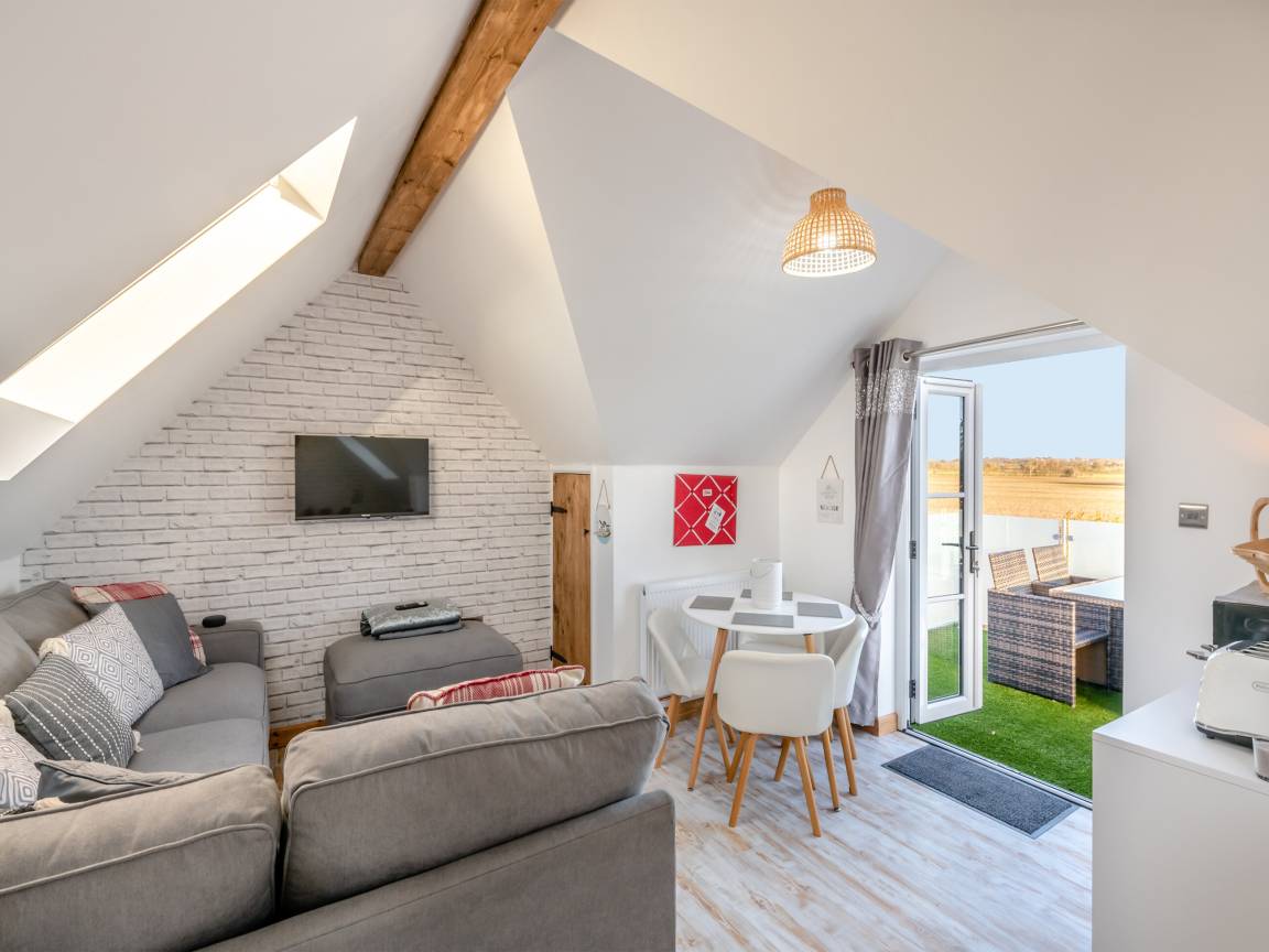 Cottage ∙ 2 Bedrooms ∙ 4 Guests - West Mersea