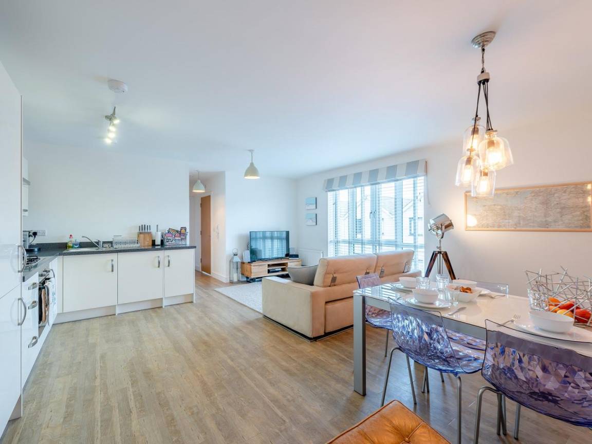 Apartment ∙ 2 Bedrooms ∙ 4 Guests - Bideford
