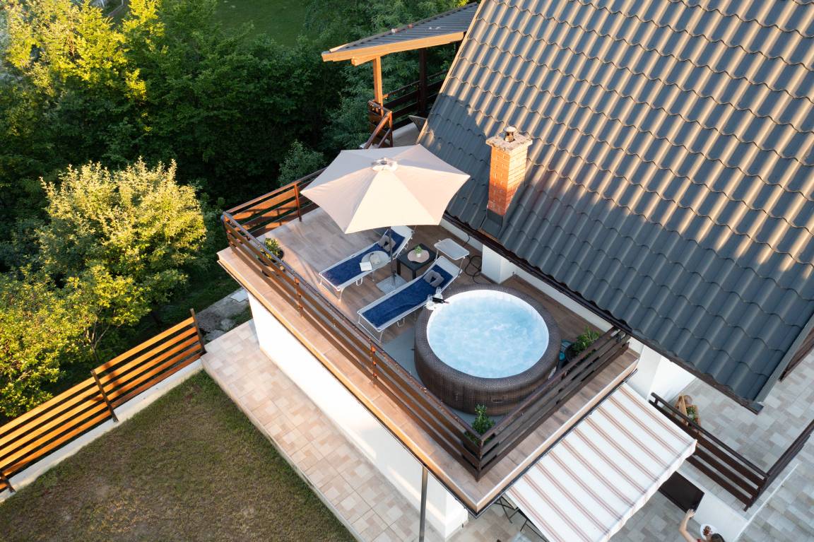60 M² Ferienhaus ∙ 1 Schlafzimmer ∙ 4 Gäste - Karlovac