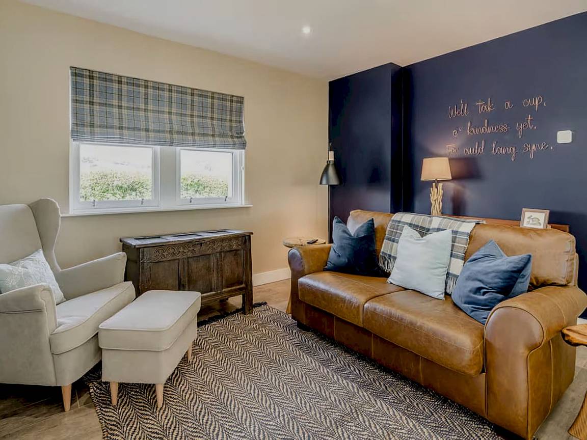 93 M² House ∙ 2 Bedrooms ∙ 5 Guests - Dumfries
