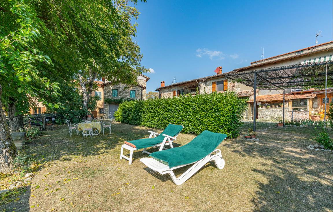 80 M² Ferienwohnung ∙ 2 Schlafzimmer ∙ 4 Gäste - Poppi