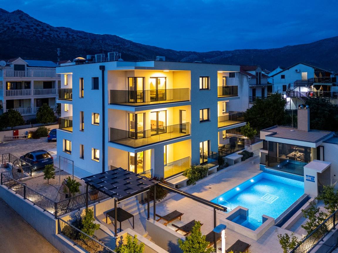 80 M² Apartment ∙ 2 Bedrooms ∙ 5 Guests - Trpanj