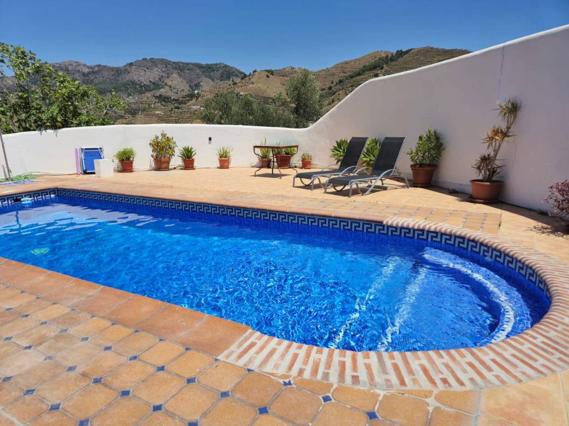 150 M² Casa ∙ 3 Habitaciones ∙ 6 Huéspedes - Costa Tropical