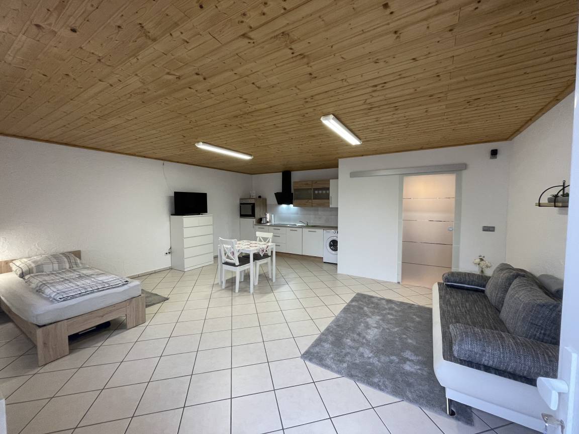 38 M² Ferienwohnung ∙ 1 Schlafzimmer ∙ 2 Gäste - Weiden in der Oberpfalz