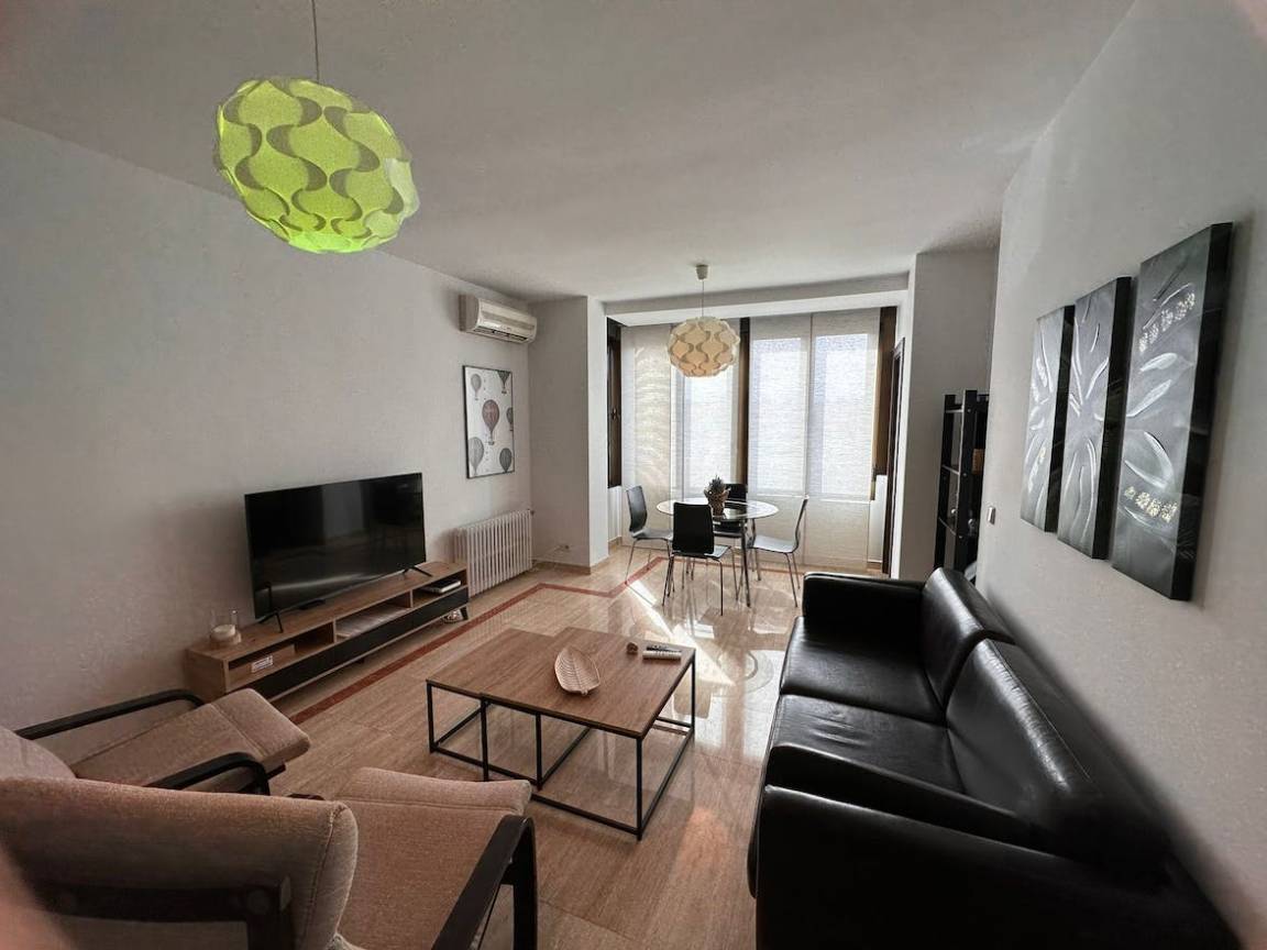 80 M² Apartamento ∙ 1 Habitación ∙ 2 Huéspedes - Alcobendas