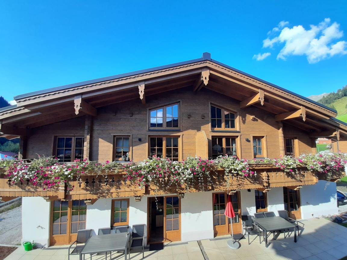 56 M² Huoneisto ∙ 2 Makuuhuonetta ∙ 4 Vierasta - Rauris