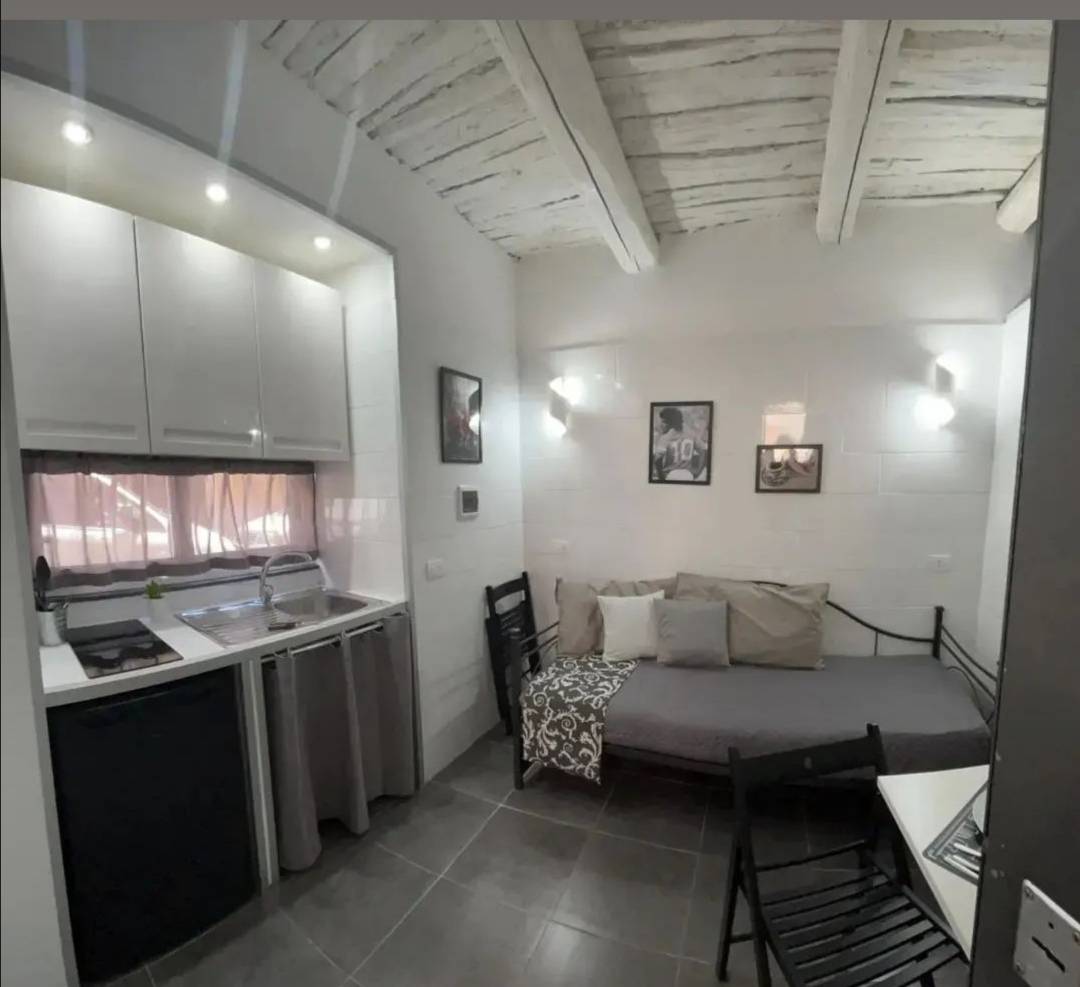 18 M² Apartment ∙ 1 Bedroom ∙ 2 Guests - Napoli