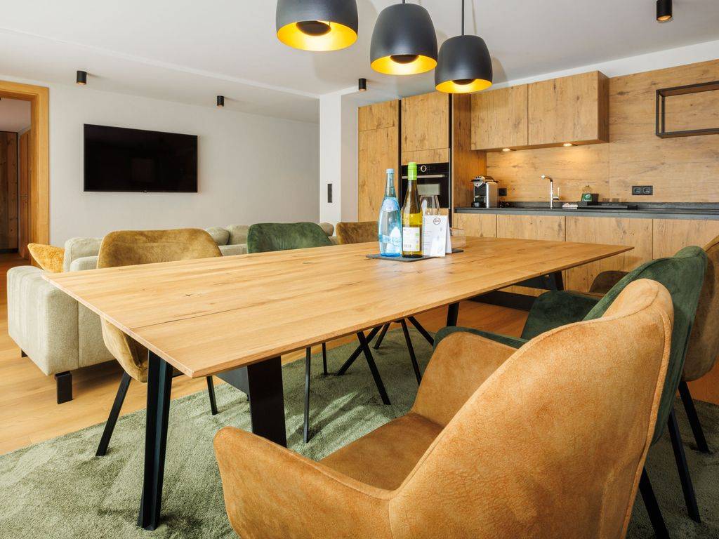 106 M² Apartment ∙ 3 Bedrooms ∙ 8 Guests - Mayrhofen