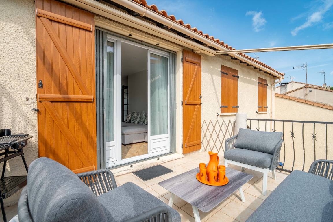 70 M² Villa ∙ 2 Makuuhuonetta ∙ 6 Vierasta - Béziers