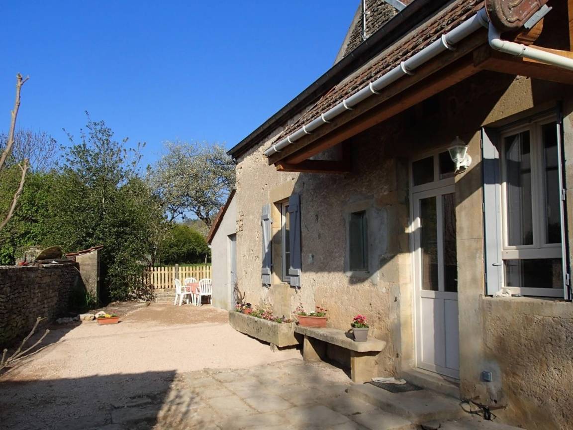 120 M² Casa Rural ∙ 3 Habitaciones ∙ 6 Huéspedes - Noyers-sur-Serein