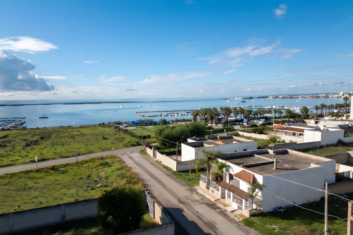 80 M² Ferienhaus ∙ 1 Schlafzimmer ∙ 6 Gäste - Porto Cesareo