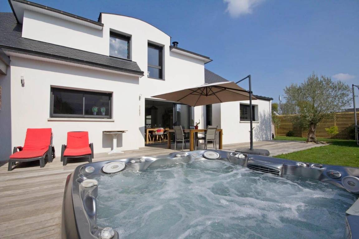 160 M² Maison De Vacances ∙ 4 Chambres ∙ 8 Personnes - Séné