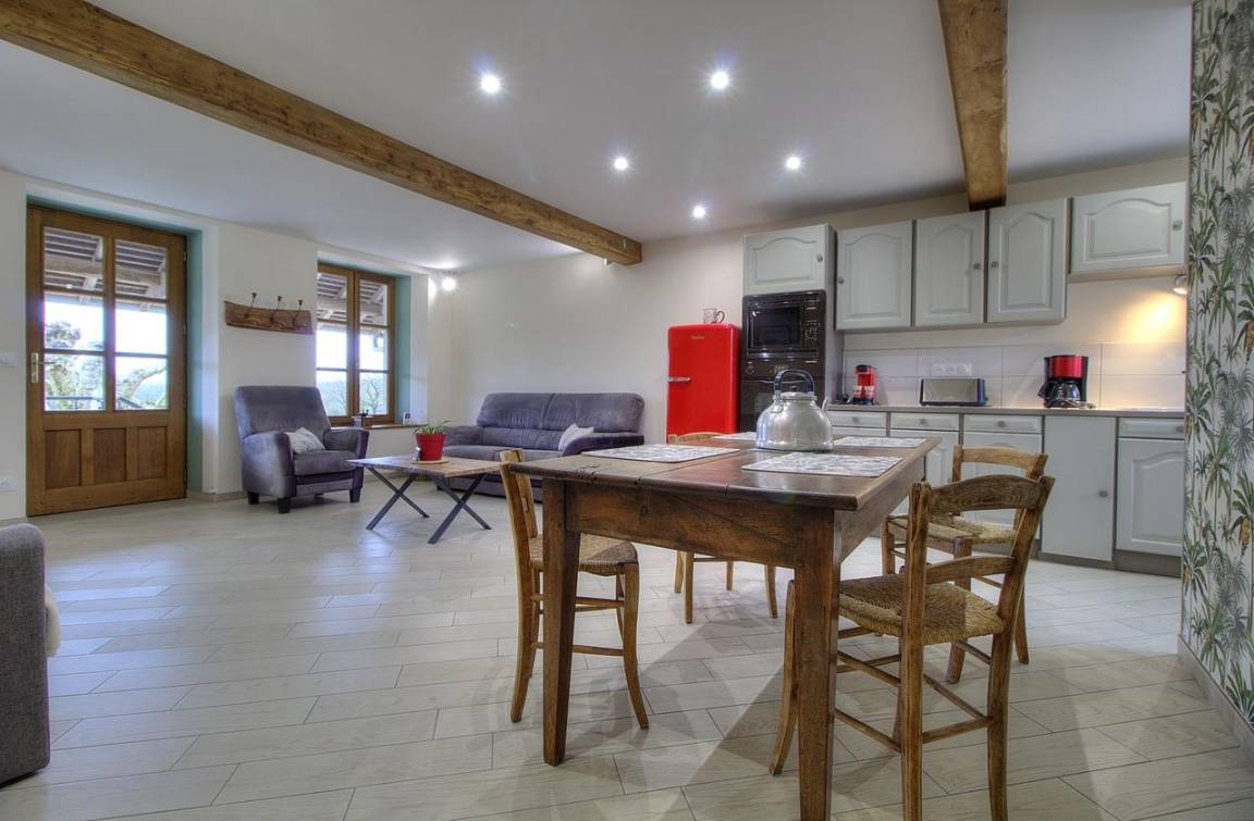 75 M² Gîte ∙ 2 Chambres ∙ 4 Personnes - Morestel