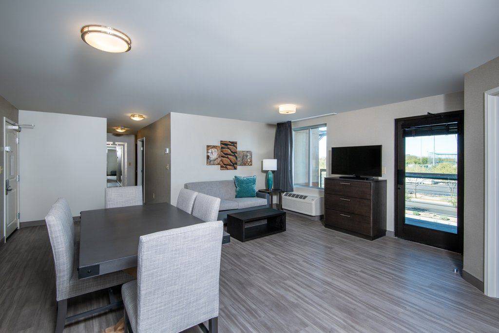 365 M² Hotel ∙ 2 Bedrooms ∙ 6 Guests - Scottsdale, AZ