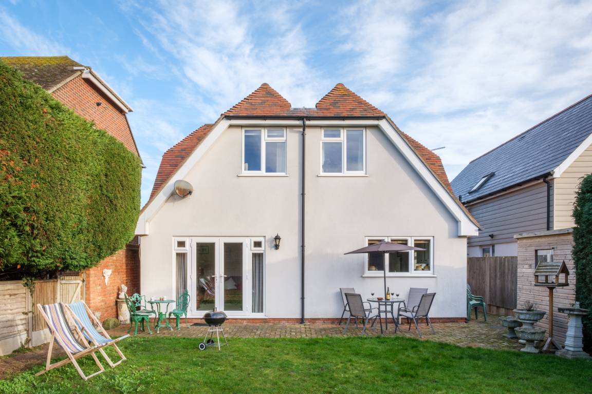 250 M² House ∙ 5 Bedrooms ∙ 10 Guests - Kent