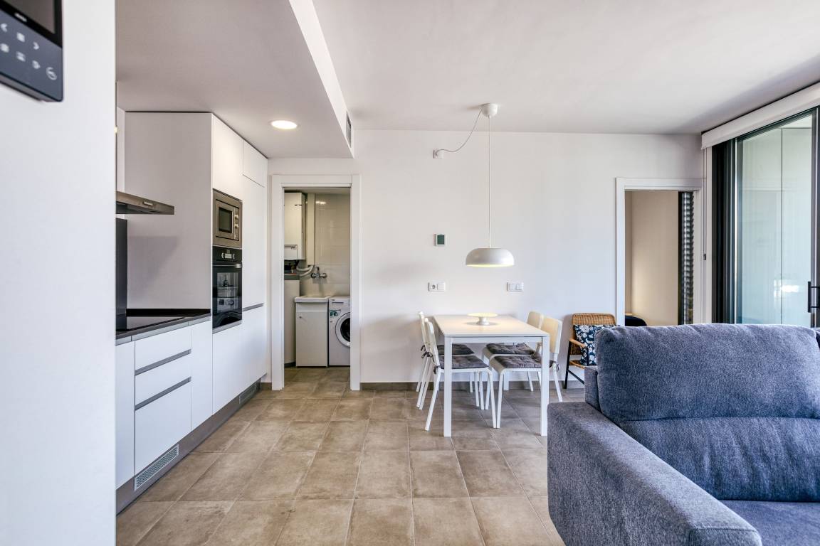 80 M² Apartment ∙ 2 Bedrooms ∙ 4 Guests - Roses