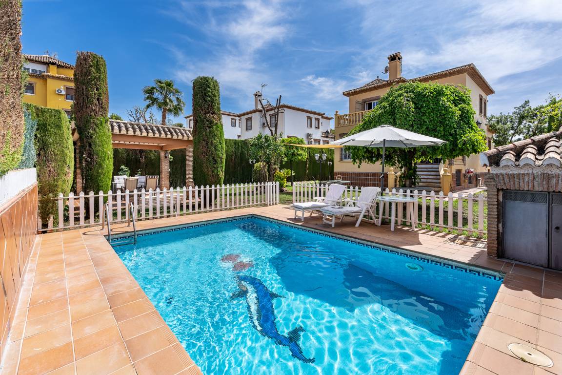 200 M² House ∙ 3 Bedrooms ∙ 6 Guests - Monachil