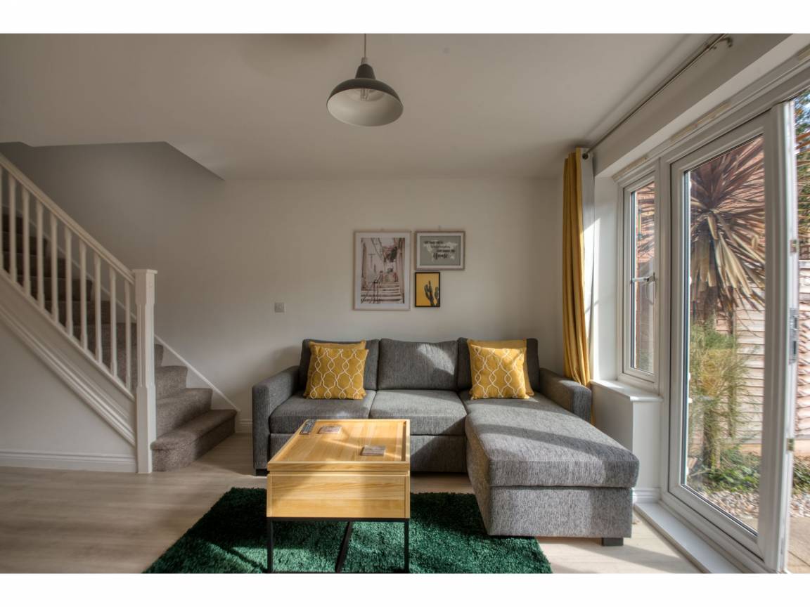 74 M² Ferienhaus ∙ 2 Schlafzimmer ∙ 6 Gäste - Reading