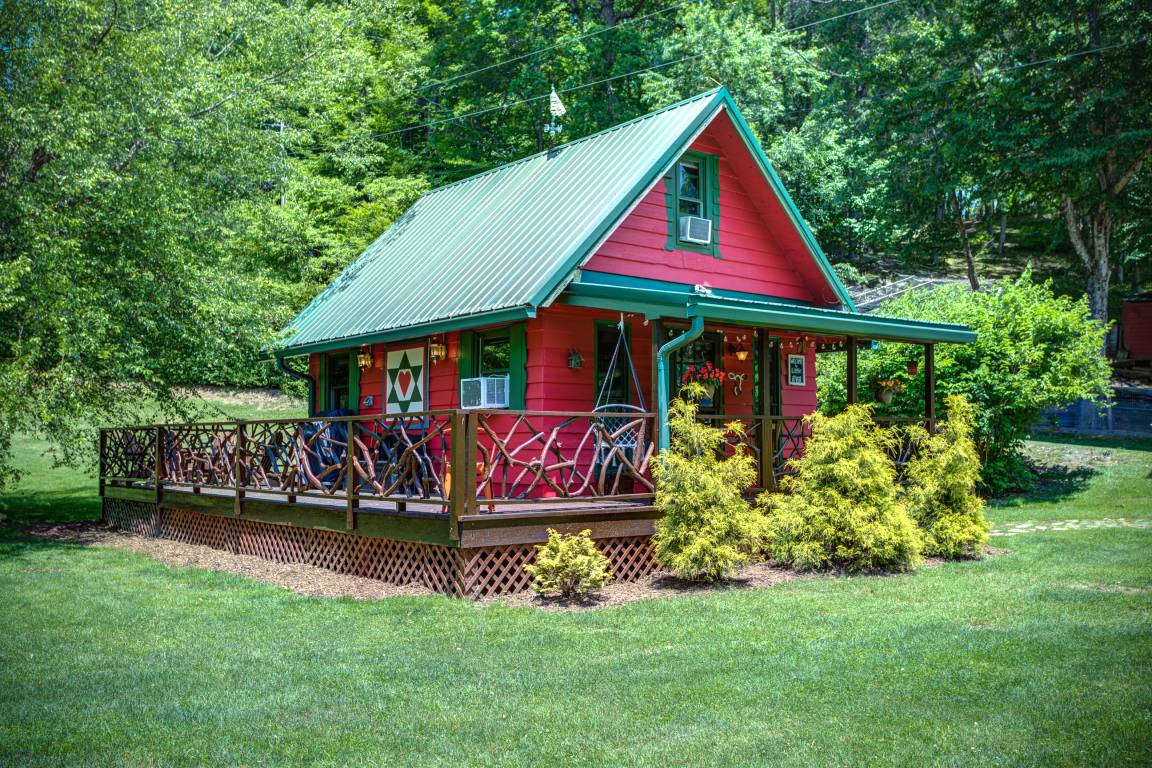 Cabin ∙ 1 Bedroom ∙ 4 Guests - Beech Mountain, NC