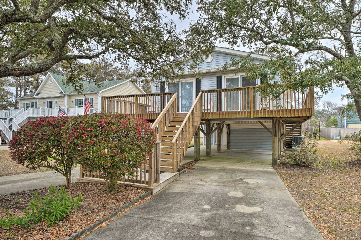 111 M² House ∙ 4 Bedrooms ∙ 8 Guests - Oak Island, NC