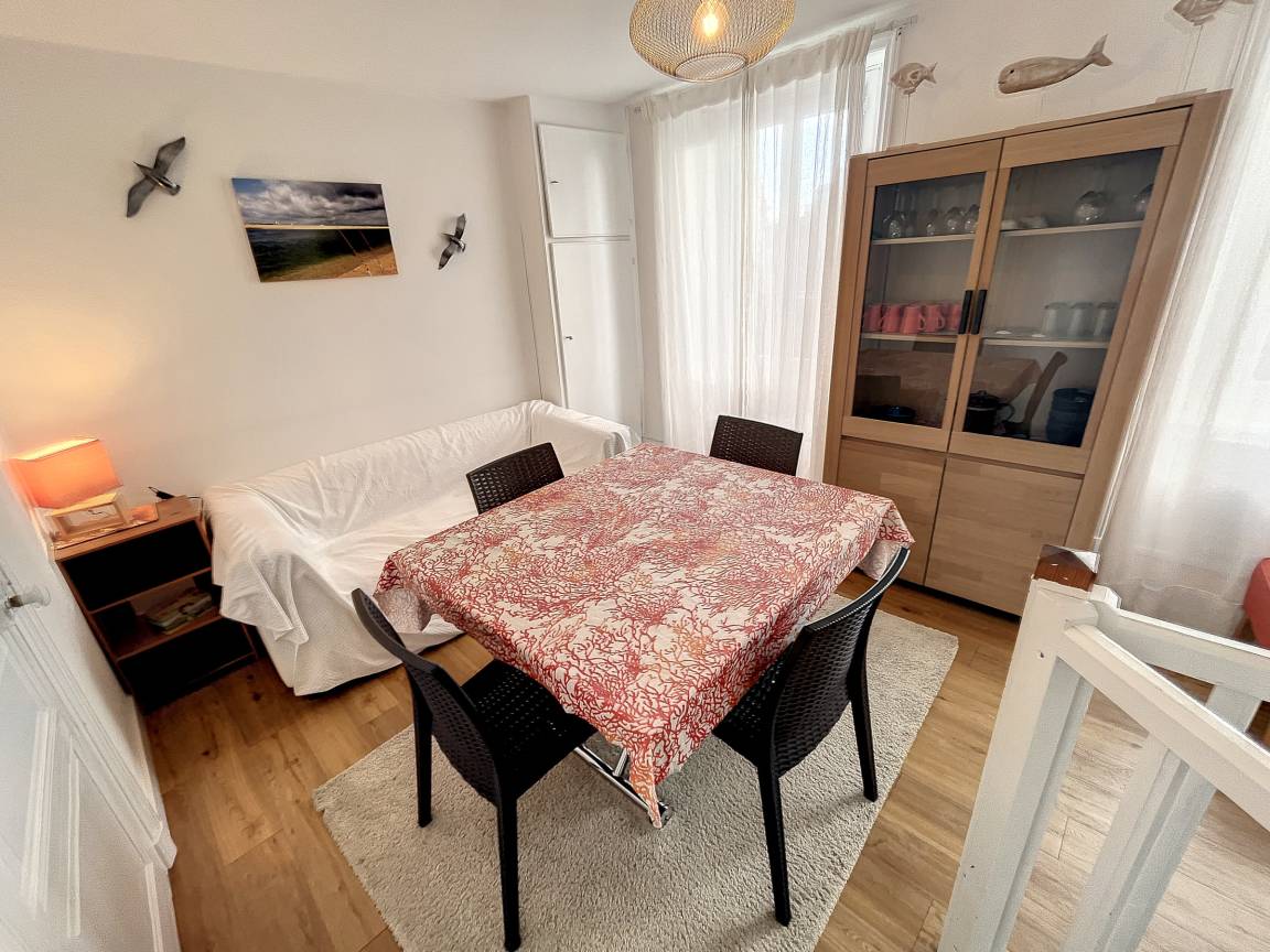 55 M² Apartamento ∙ 2 Quartos ∙ 4 Hóspedes - Granville