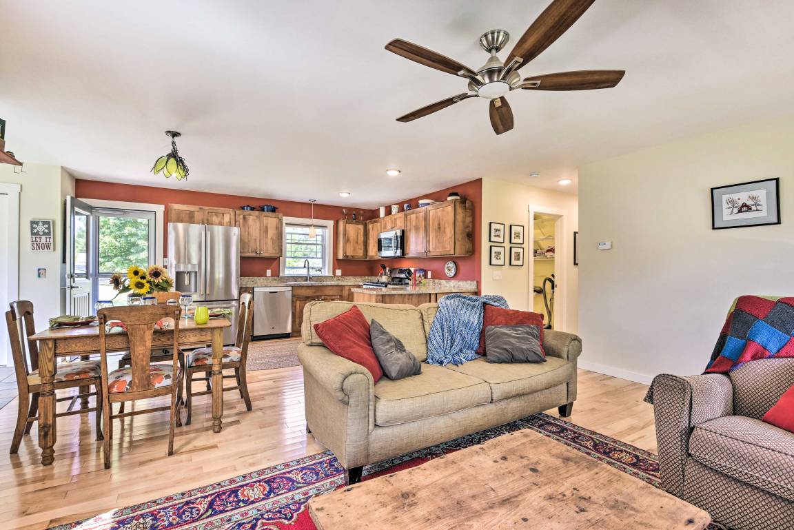 92 M² House ∙ 2 Bedrooms ∙ 4 Guests - Morristown, VT