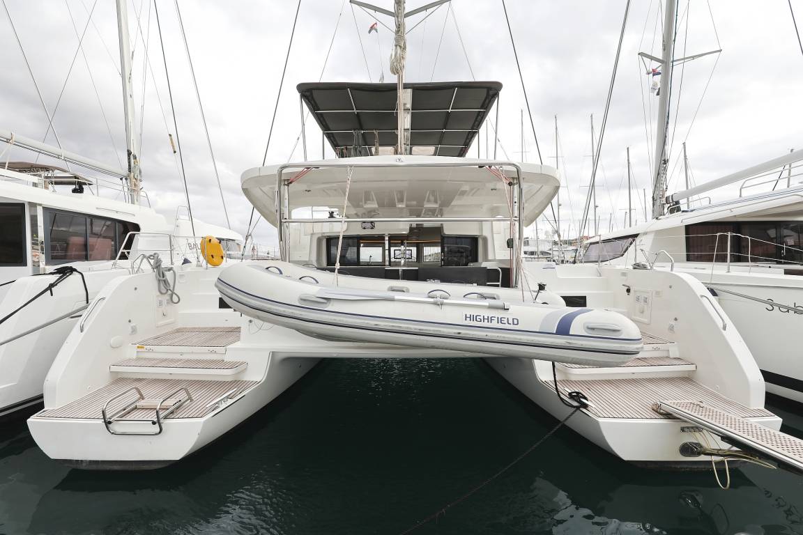 14 M² Houseboat ∙ 4 Bedrooms ∙ 8 Guests - Croatia